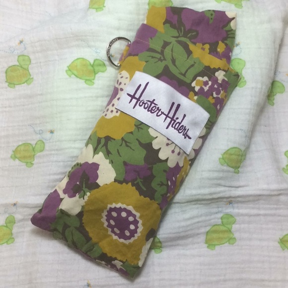 hooter hiders | Other | Hooter Hiders Nursing Mothers Cover Wpouch ...